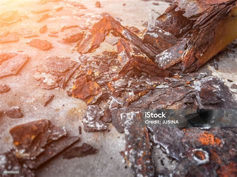 녹과 부식에 용접 금속의 부식입니다 금속의 녹입니다 부식 녹 건물의 Nutstructure와 볼트 프레 젠 테이 션에 대 한 그림으로 사용 합니다 0명에 대한 스톡 사진 및