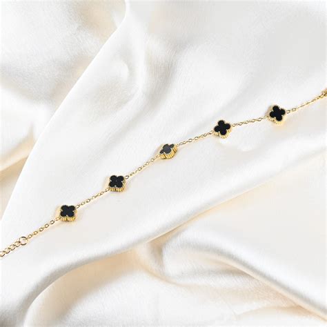 Clove Black Bracel Zahra Zarq