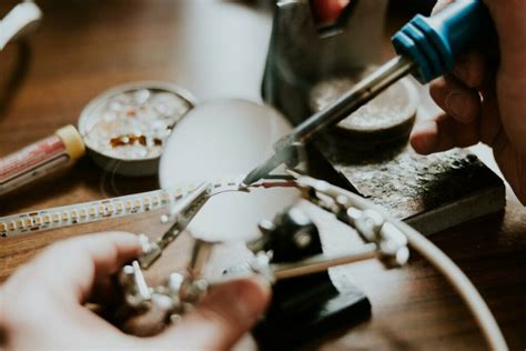 How To Check And Repair Led Bulb At Home Methods Lightingcraze