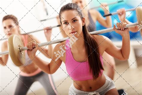 ورزش همگانی زنان فیتنس به صورت گروهی