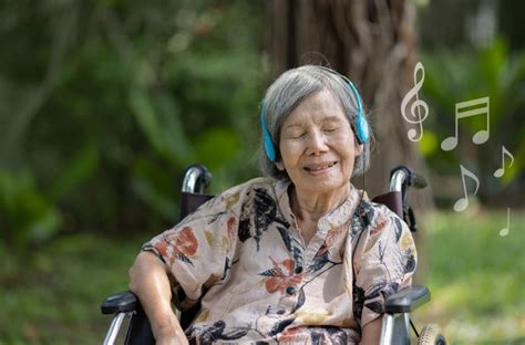 3 Types Of Music Therapy For Dementia The Moments