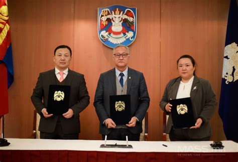 Нийслэлийн Хөдөлмөр нийгмийн түншлэлийн гурван талт хороо хуралдаж хамтын хэлэлцээр байгууллаа