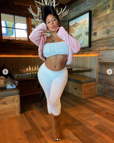 Vids Pics Wearing Uggs Boots Page 67 Freeones Forum The Free Munity