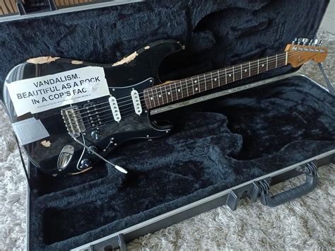 Rare Fender Kurt Cobain Vandalism Signature Stratocaster 1993 94 Made