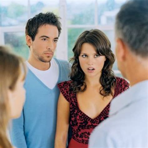 Млад мъж тръгна да се запознава с родителите на приятелката си но когато видя майката изтръпна