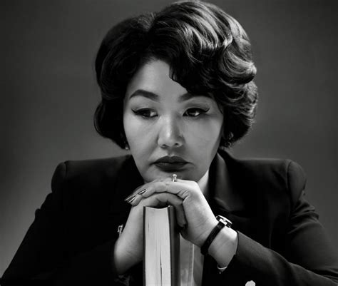 Яруу найрагч Ц Хулангийн цагдан хорих хугацааг сунгажээ