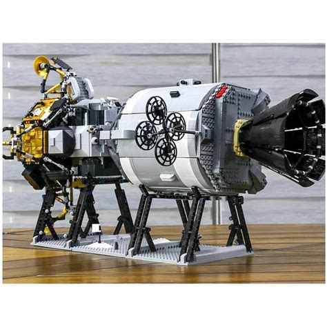 7011 Pcs Apollo 11 Command Service And Lunar Module Set