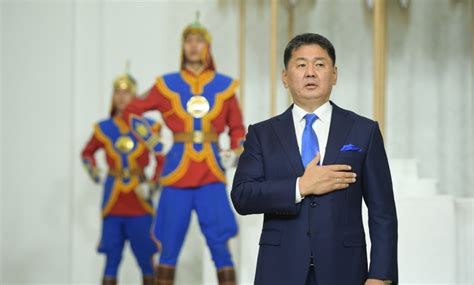 Дуучин Д Отгонжаргал Монгол Улсын гавьяат жүжигчин цол хүртлээ