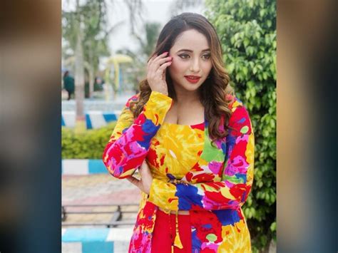 Rani Chatterjee Post रानी चटर्जी ने फ्लॉन्ट किया सादगी भरी खूबसूरती तो फैंस बोले झक्कास बा हो