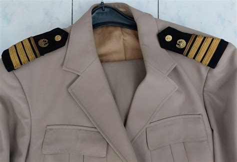 Aukcije Hr Dnevna Uniforma Jrm Jaketa I Hlače Kap Boj Broda