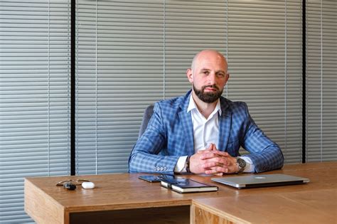 შენი პარტნიორი იურისტი