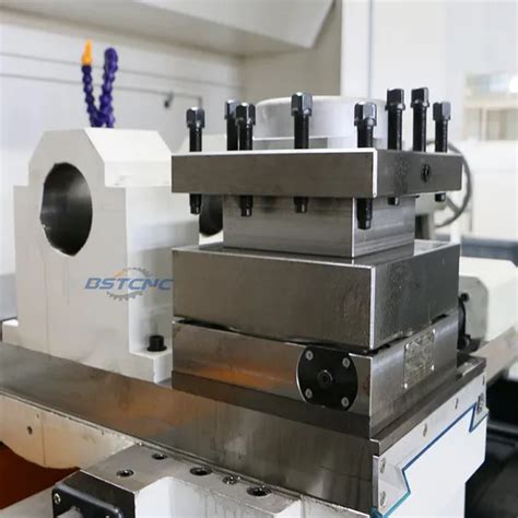 Qk1325 Heavy Duty Double Chuck Pipe Threading CNC Lathe Machine Center Metal Processing