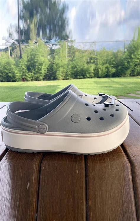 Сабо кроксы крокбенд платформ серые Crocs Platform Light Grey Rose серые — ціна 1300 грн у