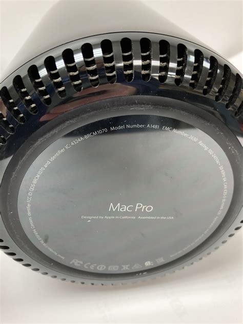 Apple Mac Pro Quad Core Core Intel Xeon E Pro Desktop Kb Mb Gb Memory Computer