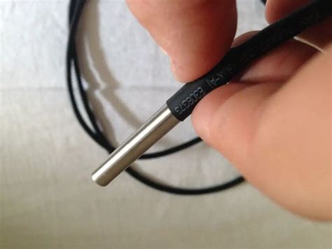 Build Diy Thermometer Monitor With Arduino Uno Ds18b20