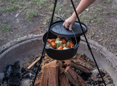 Campfire Dutch Oven Pre Seasoned 9qt Fourth Element