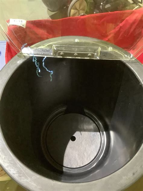 Iowa Rotocast Plastics Inc Merch Iii Model Irp 250 Mobile Ice Tub With Lid