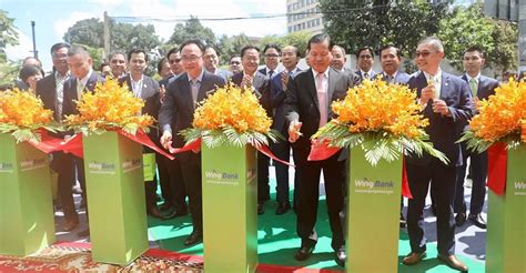 ធនាគារ វីង របស់អ្នកឧកញ៉ា គិត ម៉េង សម្ពោធសាខាវត្តភ្នំ និងសាខាទួលគោក