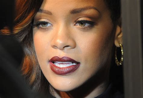 피부 끝내주게 좋은 리한나 인스티즈instiz 이슈 카테고리 피부 끝내주게 좋은 리한나 인스티즈instiz 이슈 카테고리