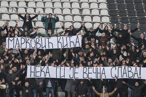 Sahranjen Ljubomir MarkoviĆ KiĆa Stotine Navijača Partizana Došle Da