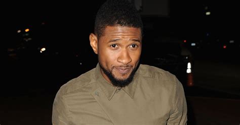Usher Charges Phone With The Great Female Force A Persons Vagina