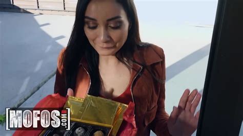 Mofos Después De Que La Novia De Jordi Lo Deja El Día De San Valentín