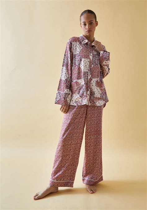 Pj Set With Pouch Aster Patchwork Pink Nightwear Lilyandlionel