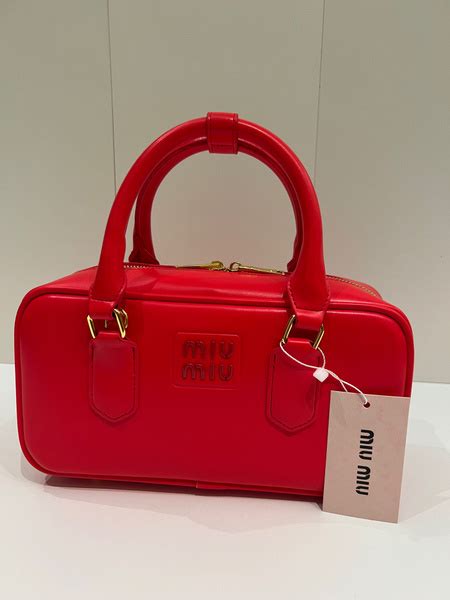 Miu Miu Сумка купить на Ozon по низкой цене 1465276163