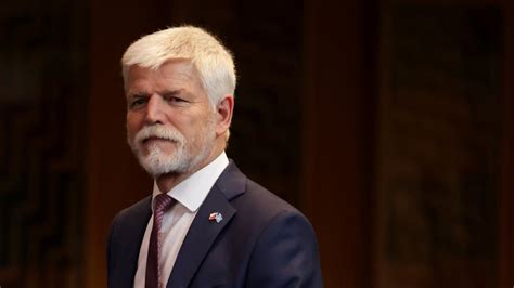 Президент Чехії нагородив Мустафу Джемілєва медаллю «За заслуги перед державою