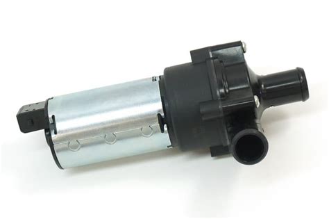 0392020060 BOSCH ЭЛЕКТРИЧЕСКИЙ ВОДЯНОЙ НАСОС 12В (12V) - Распродажа ...