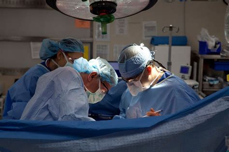 Өндөр өртөгтэй мэс заслын эмчилгээний зардлыг даатгалаас хариуцах тогтоол өнөөдрөөс хэрэгжиж эхэллээ