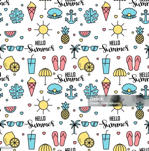 선글라스 야자수 수박 슬라이스 토트 백 우산 아이스크림 파도 모래와 같은 손으로 그린 해변 요소와 다채로운 매끄러운 여름 패턴