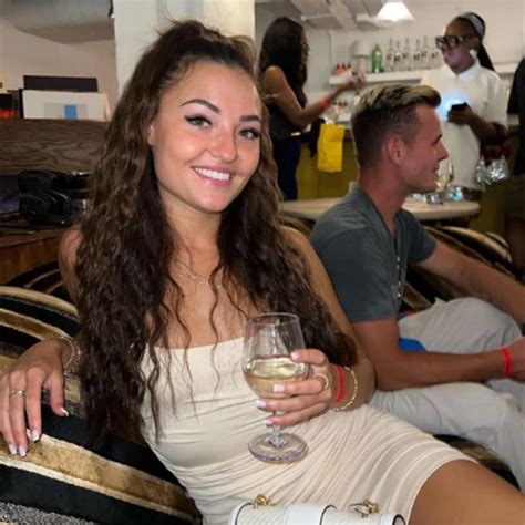 Who Is Crystal Wright Music And Entertainment Influencer Influencer Matchmaker