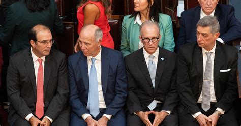 Los Cuatro Jueces De La Corte Suprema Asistieron A La Asamblea