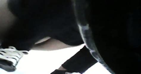 Ngintip Memek Cewe Pipis Eporner