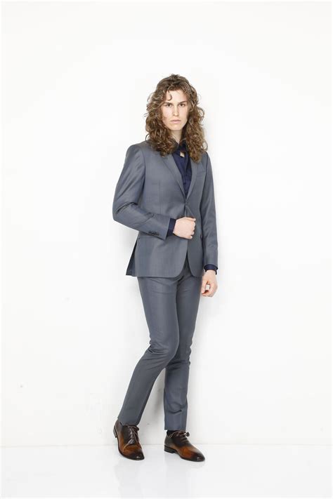 Modern Space Grey Wool Suit Elegance Meets Versatility Valnti