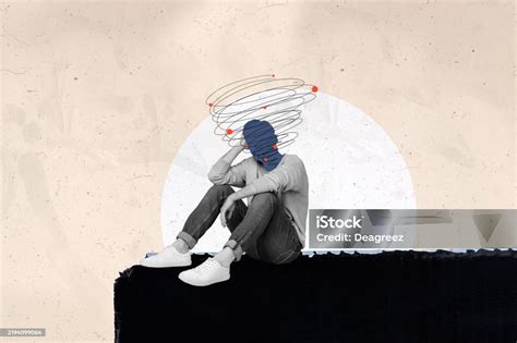 트렌드 아트 워크 복합 스케치 이미지 3d 사진 콜라주 슬픈 내장 머리가없는 가장자리 절벽에 앉아 불행한 머리 근처에서 손을 잡고 딜레마를 생각하십시오 불안에 대한 스톡