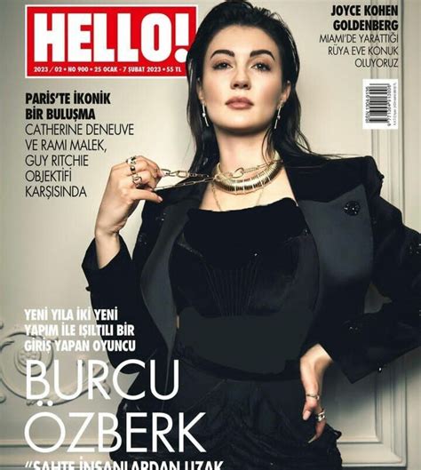 عکس استایل مخمل بورجو اوزبرک با اکسسوری‌های چند کیلویی؛ ترکیب لاکچری