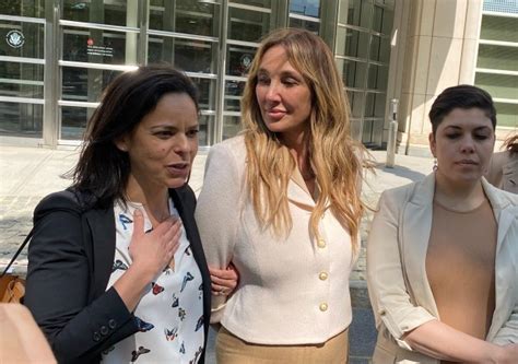 Onetaste Orgasmic Meditation Guru Surrenders To Brooklyn Feds