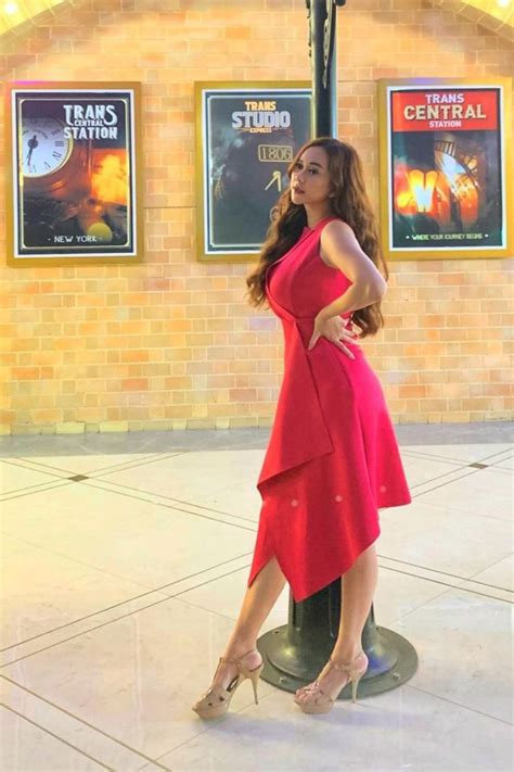 Galeri Dress Aura Kasih Seksi Abis Dzargon