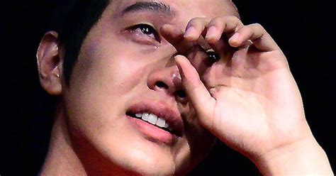 [사진]눈물 닦는 지현우 눈물이 핑~