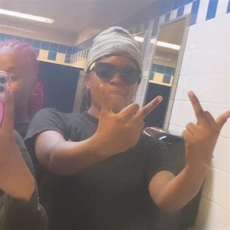 Ykluhk Girlusee Luhk • Threads Say More