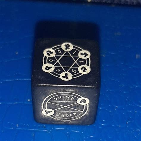 Chess Dice Engraving Laminate Square Corners Black And Gold Single D6