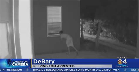 Florida Peeping Tom Caught On Camera Arrested Cbs Miami