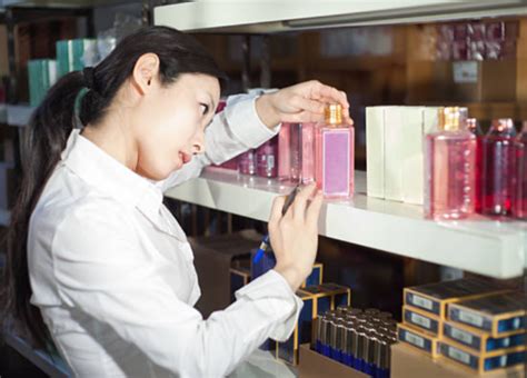 Success Story Robotics Automated Labelling System 7 For Cosmetic Distributor Million Tech