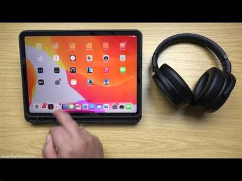 How To Connect And Pair Bluetooth Headphones To Ipad Pro 2020 Youtube