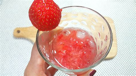 5분 뚝딱 홈메이드 딸기 칵테일홈파티 음료로 굿