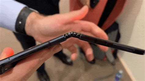 Huawei Mate X Hands On Preview Whistleout