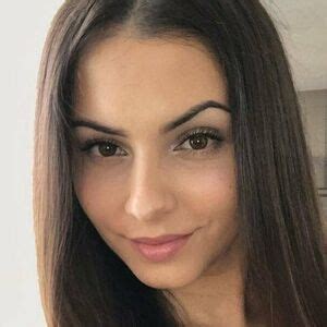 Gina Gerson Nude Photo