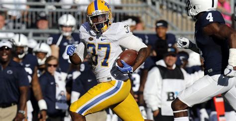 Ranking College Footballs 25 Best Uniforms